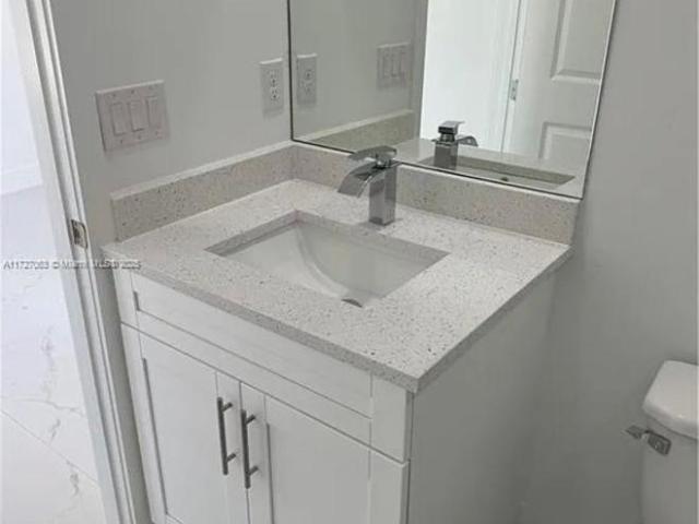 3 Br, 3 bath, Single Family 1028 Eubanks St