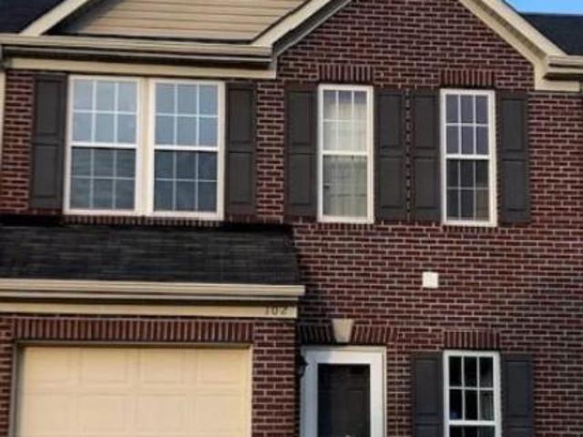 3 Br, 3 bath, Single Family 102 Yellowstone Ct