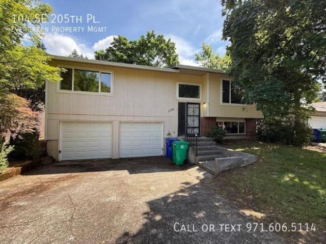 3 Br, 3 bath, Single Family 104 SE 205th Pl