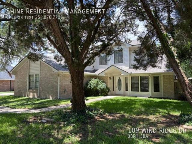 3 Br, 3 bath, Single Family 109 Wind Ridge Dr