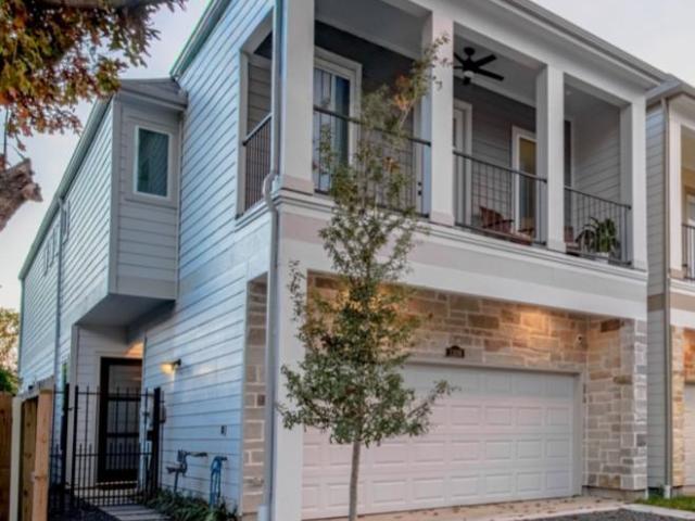 3 Br, 3 bath, Single Family 1109 Robbie St