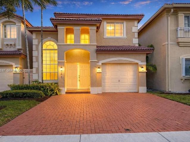 3 Br, 3 bath, Single Family 11541 NW 68th Ter