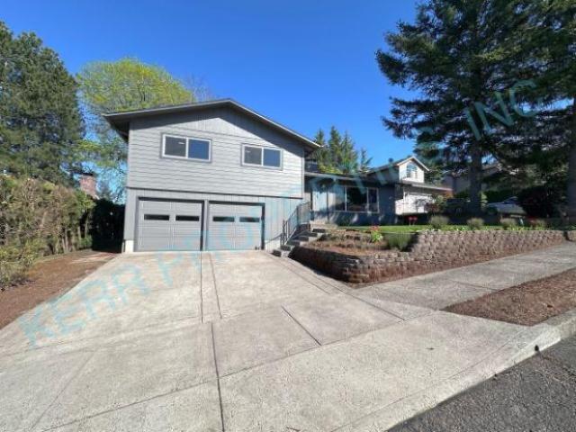 3 Br, 3 bath, Single Family 1160 NW Bella Vista Pl