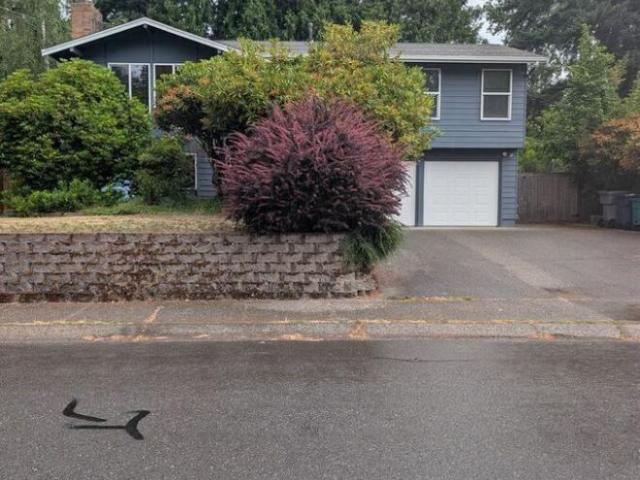 3 Br, 3 bath, Single Family 11612 NE 155th St