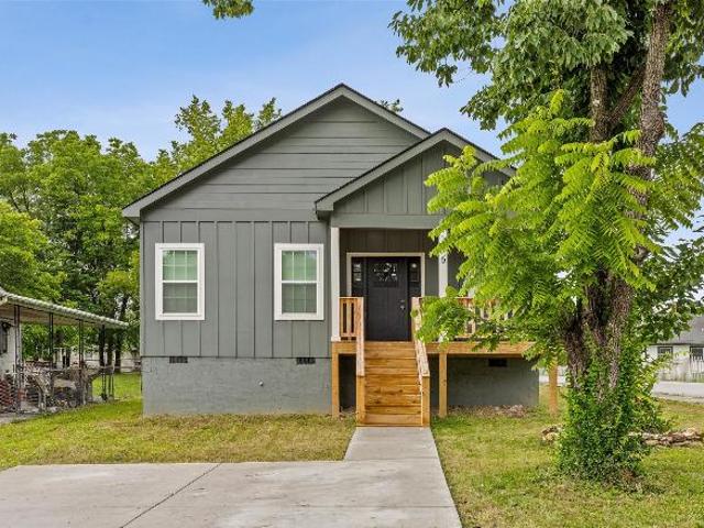 3 Br, 3 bath, Single Family 116 Hickory Street