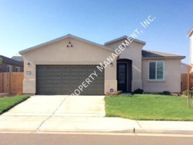 3 Br, 3 bath, Single Family 1193 S Carriage Avenue