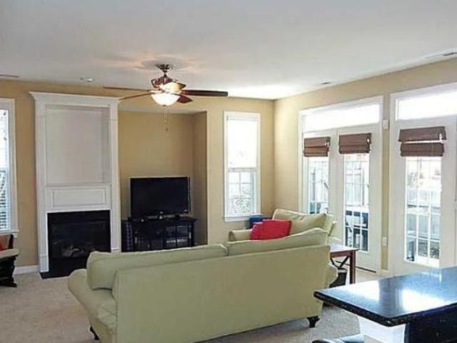 3 Br, 3 bath, Single Family 1201 Belmeade Dr