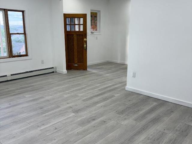 3 Br, 3 bath, Single Family 1203 Howard Ave