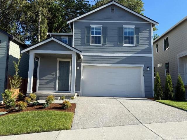 3 Br, 3 bath, Single Family 12138 15th Court SE