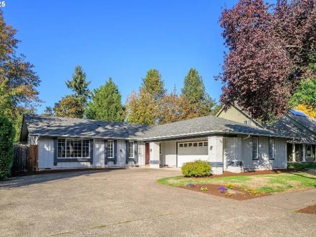 3 Br, 3 bath, Single Family 1215 Cedar Ridge Dr