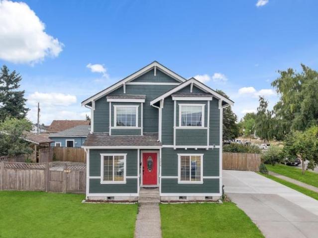 3 Br, 3 bath, Single Family 1216 S 16th St