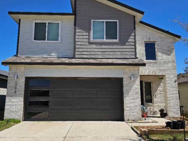 3 Br, 3 bath, Single Family 1218 Amistad Loop