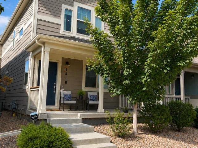 3 Br, 3 bath, Single Family 1218 Hummingbird Cir
