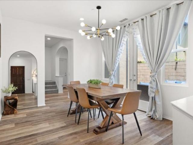 3 Br, 3 bath, Single Family 121 Alhambra