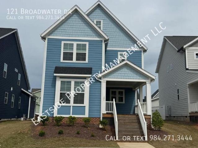 3 Br, 3 bath, Single Family 121 Broad Water Dr