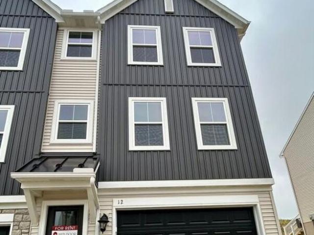 3 Br, 3 bath, Single Family 12 Meredith Way