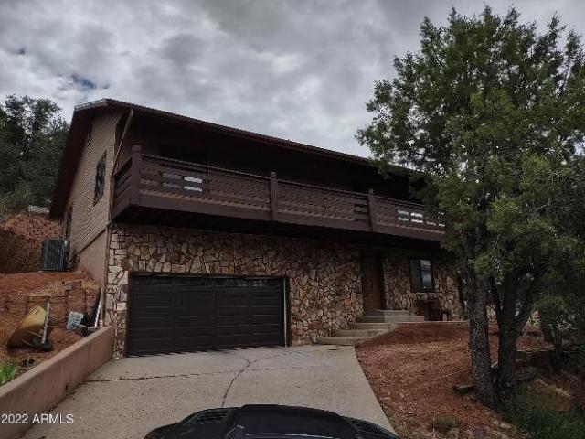 3 Br, 3 bath, Single Family 1313 W Rim Dr