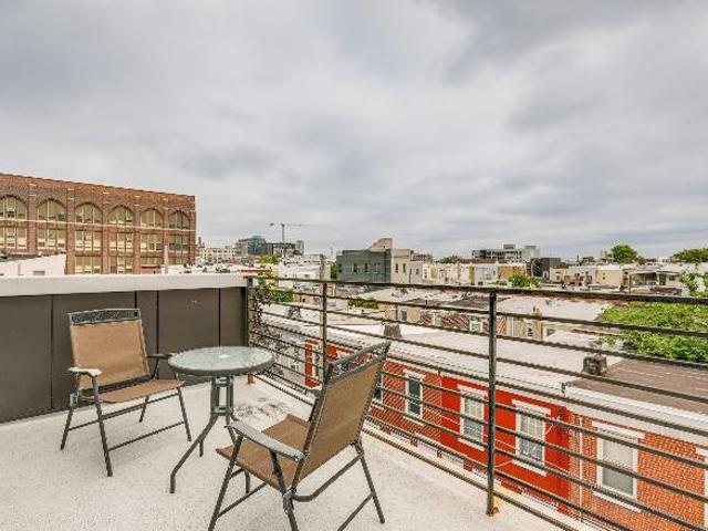 3 Br, 3 bath, Single Family 1322 S Mole St