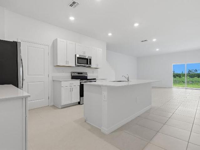 3 Br, 3 bath, Single Family 13420 Noble Garnet Ln