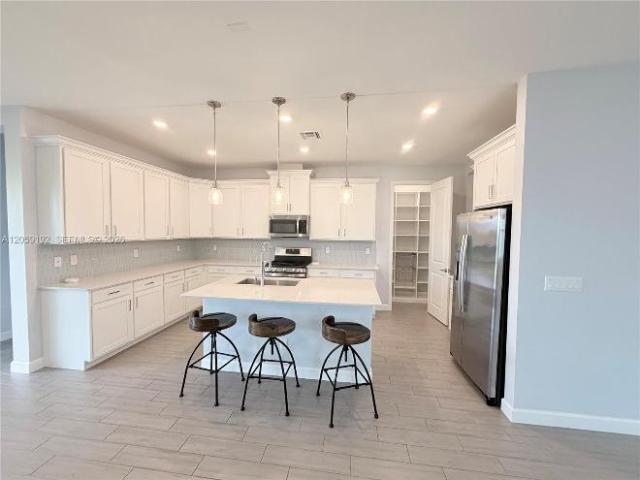 3 Br, 3 bath, Single Family 1344 Wandering Willow Way