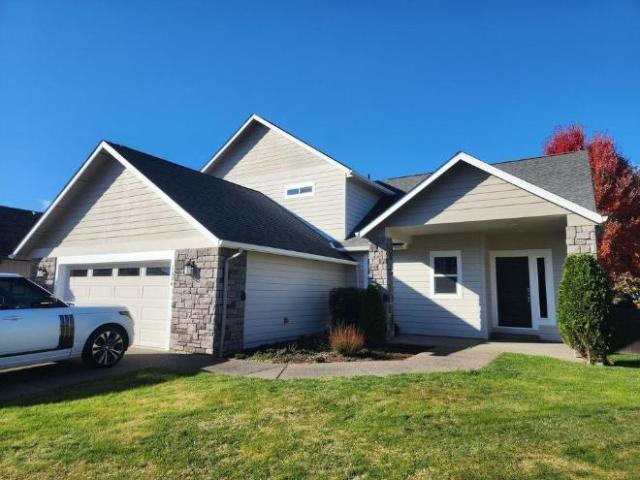 3 Br, 3 bath, Single Family 1354 SW Argo Ln