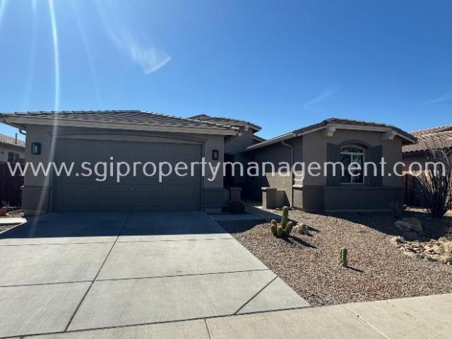 3 Br, 3 bath, Single Family 135 W Yellow Wood Ave