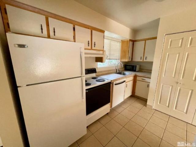 3 Br, 3 bath, Single Family 1365 Kittyhawk Ave