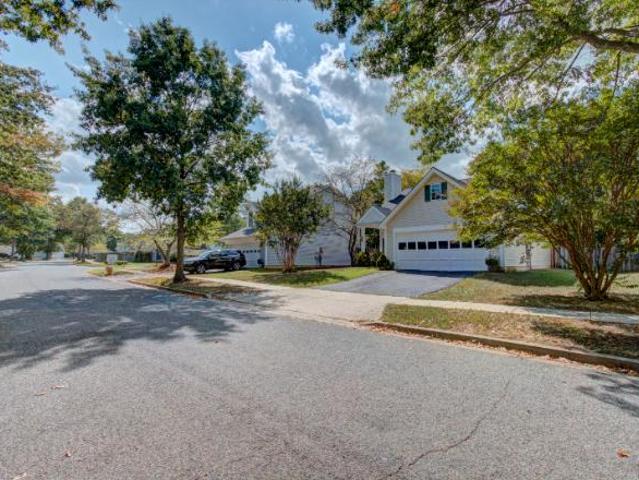 3 Br, 3 bath, Single Family 13920 Lord Fairfax Place
