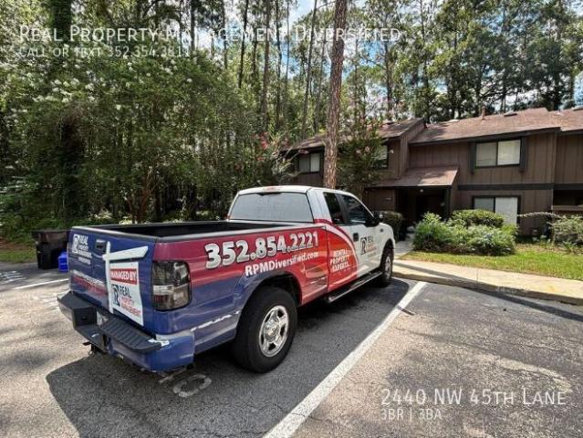 3 Br, 3 bath, Single Family 2440 NW 45th Lane