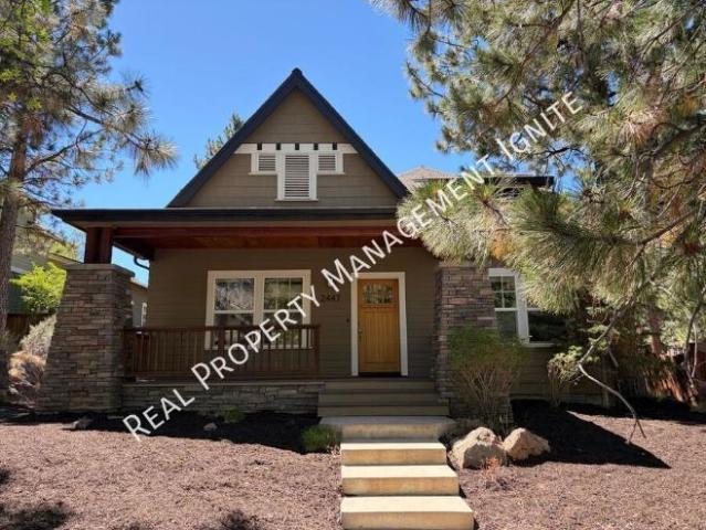 3 Br, 3 bath, Single Family 2447 NW Shields Dr