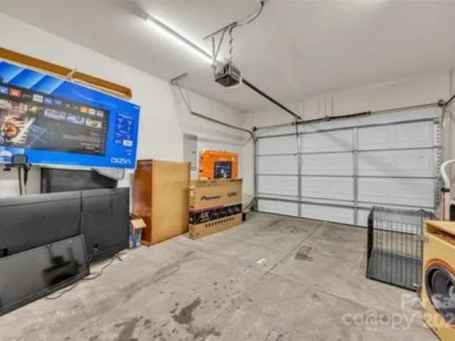 3 Br, 3 bath, Single Family 2510 Snow Creek Rd