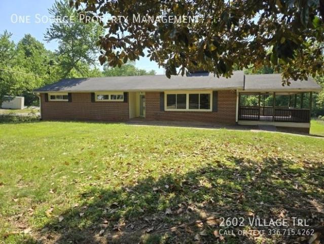 3 Br, 3 bath, Single Family 2602 Village Trl