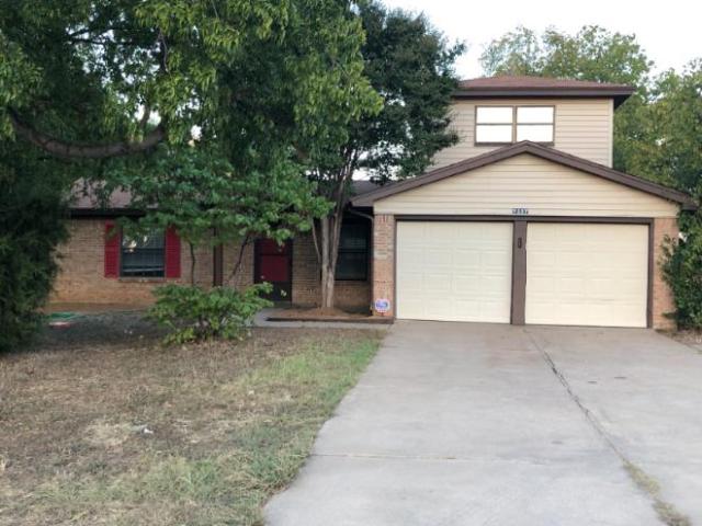 3 Br, 3 bath, Single Family 2607 W Green Oaks Blvd