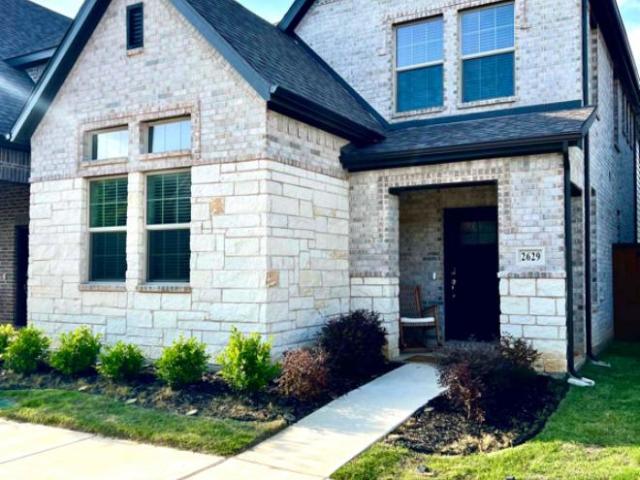 3 Br, 3 bath, Single Family 2629 Gateway Ave