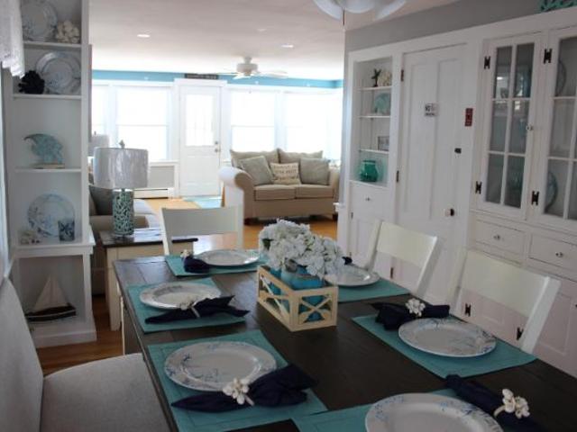 3 Br, 3 bath, Single Family 268 North End Blvd