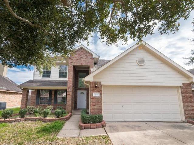 3 Br, 3 bath, Single Family 2707 Troy Drive