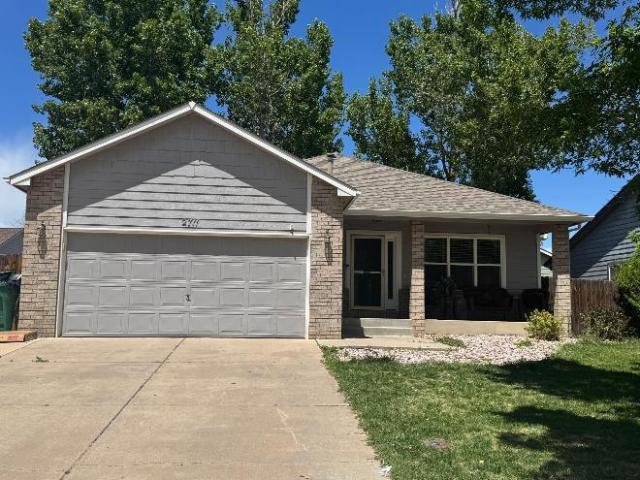 3 Br, 3 bath, Single Family 2711 Montego Bay