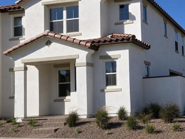 3 Br, 3 bath, Single Family 2773 N Claire Dr