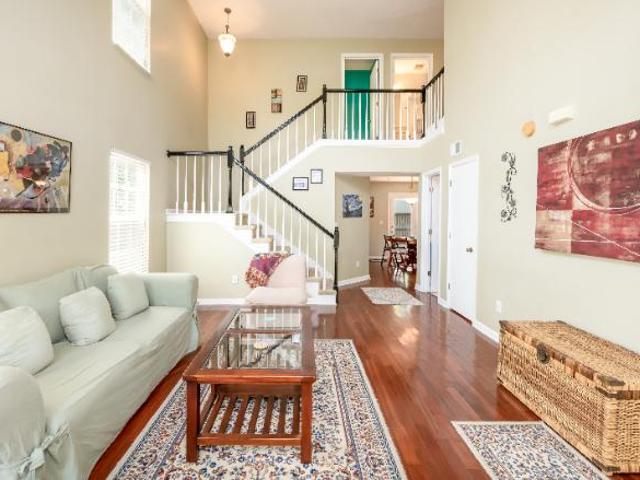 3 Br, 3 bath, Single Family 2785 Flower Creek Way