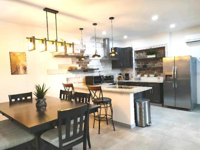 3 Br, 3 bath, Single Family 283 Berrydale Ave