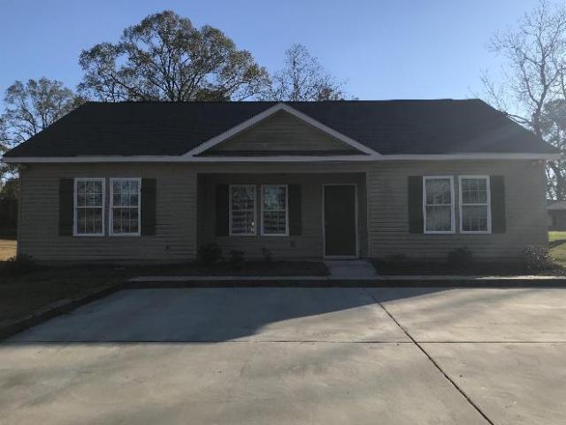 3 Br, 3 bath, Single Family 2806 Davis Road