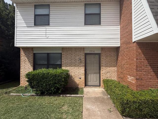 3 Br, 3 bath, Single Family 2938 Gossett Dr