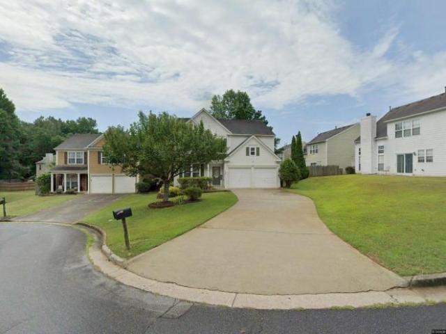 3 Br, 3 bath, Single Family 2025 Maple Ridge Ct NW