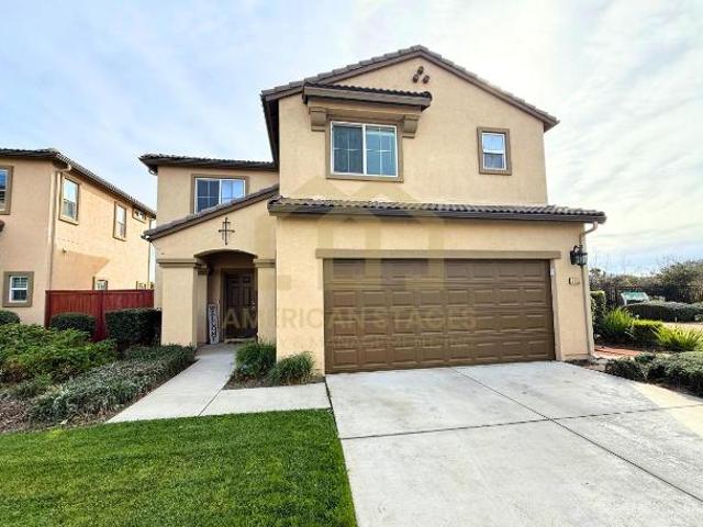 3 Br, 3 bath, Single Family 2050 Green Ridge Circle