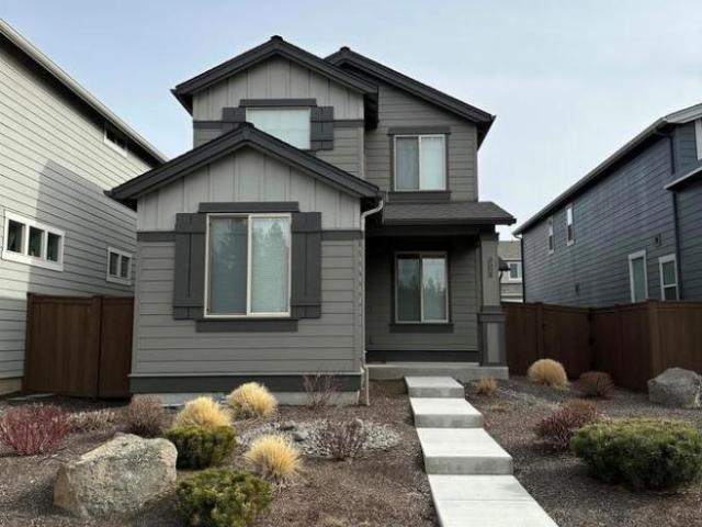3 Br, 3 bath, Single Family 20880 SE Sotra Loop