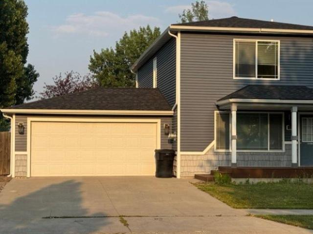 3 Br, 3 bath, Single Family 2101 Eider Dr