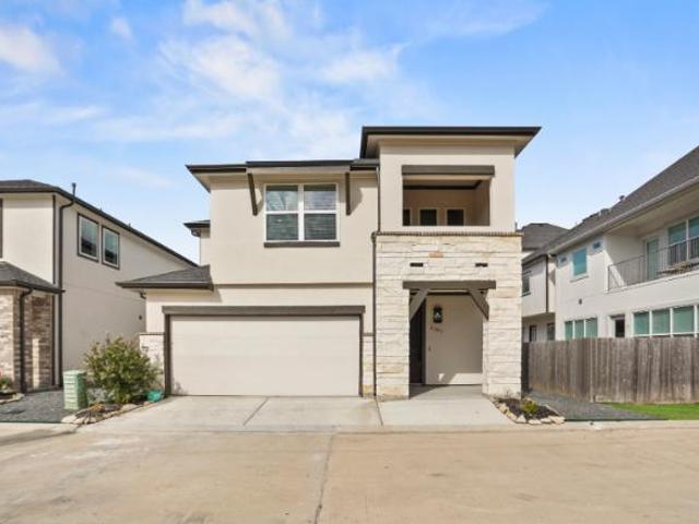 3 Br, 3 bath, Single Family 2107 Pueblito Dr