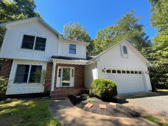 3 Br, 3 bath, Single Family 21113 Arbor Court