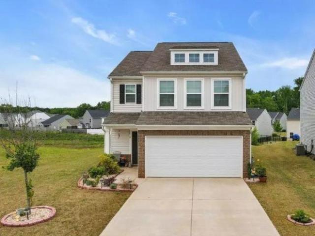 3 Br, 3 bath, Single Family 211 Whittier St
