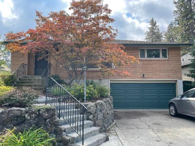 3 Br, 3 bath, Single Family 223 W 22nd Ave